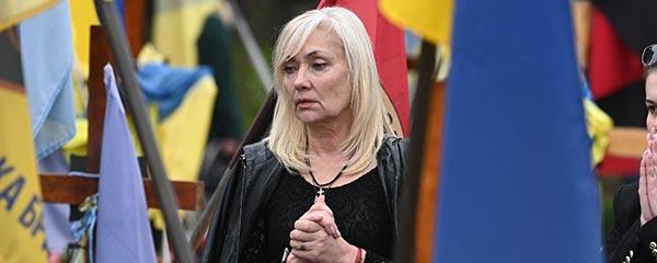 From the Kremlin to the Kitchen: Russian Life in 6 Charts