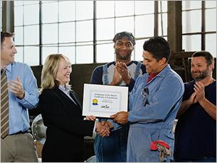 In Praise of Praising Your Employees